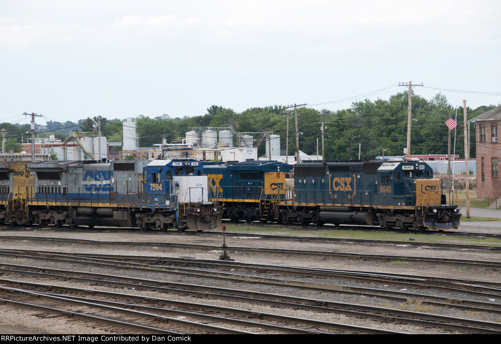MEC 7594 & CSXT 8840